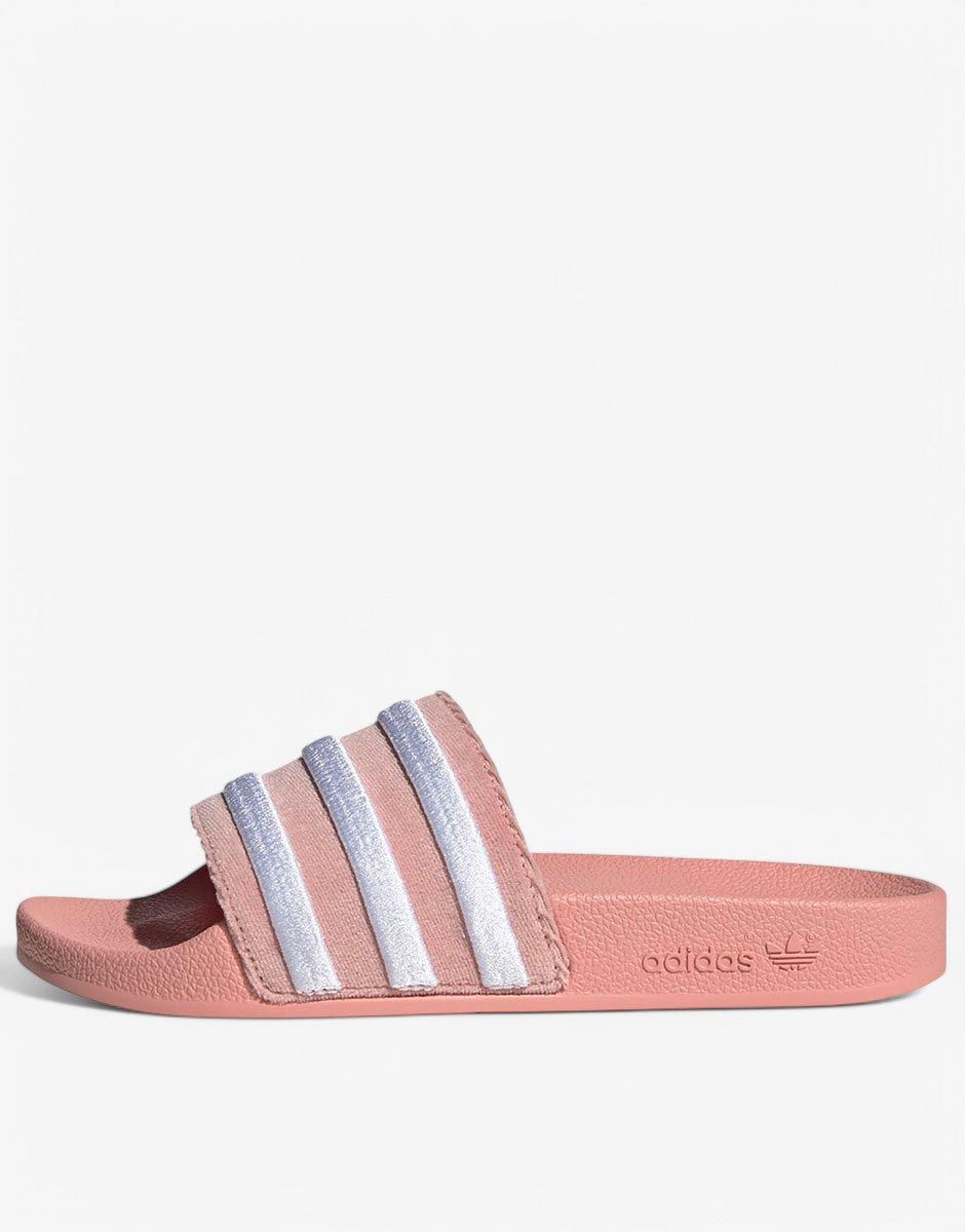 Купи Унисекс джапанки ADIDAS Adilette Slides Pink В цвят розов GX3372 ...